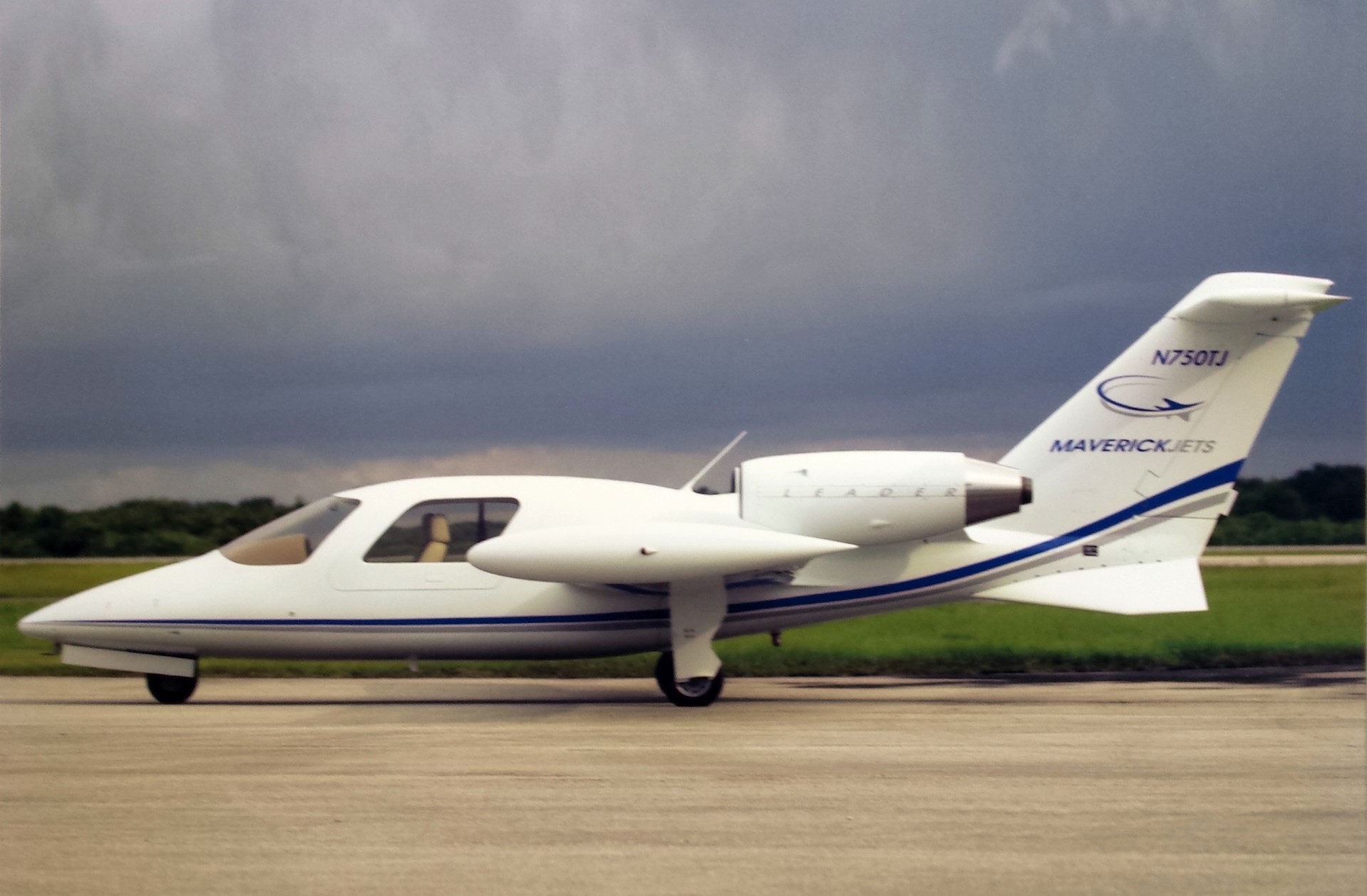 leader – Maverick Jets